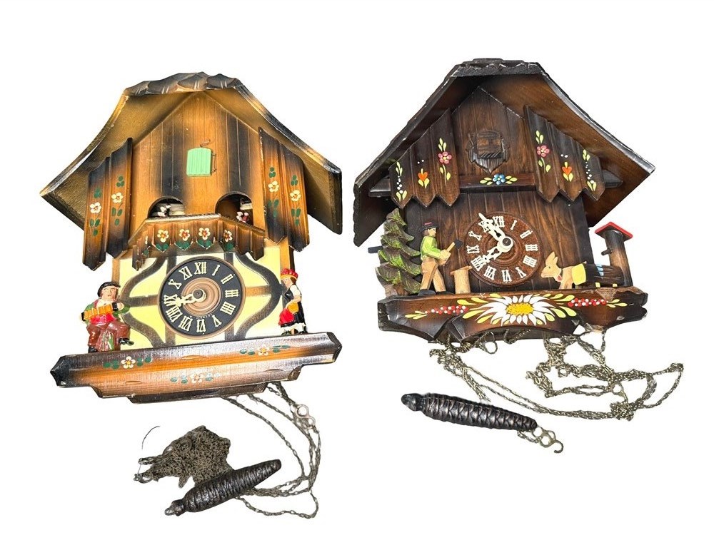 North East Ohio Auctions - Vintage Handmade Cuckoo Clocks